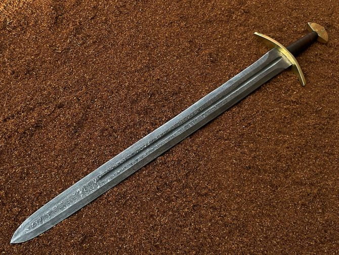Custom Made Game Of Thrones Rob Starks Sword Damascus Steel Replica ...